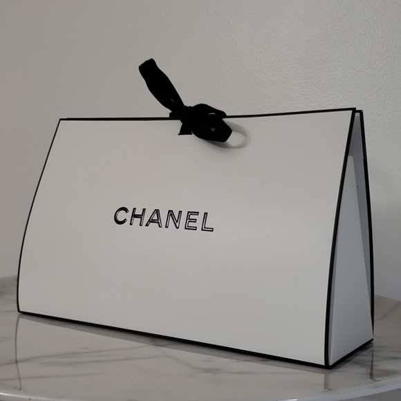 Accents | Chanel Gift Box | Poshmark